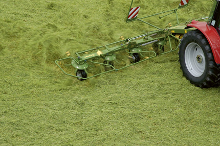 KWT | Rotary tedders | Explore » KRONE NA